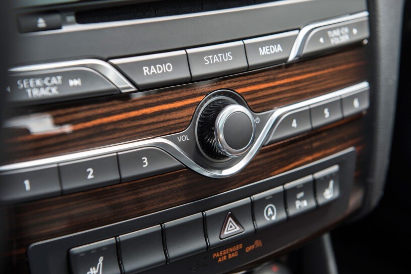 2017 INFINITI QX30 Interior Pictures