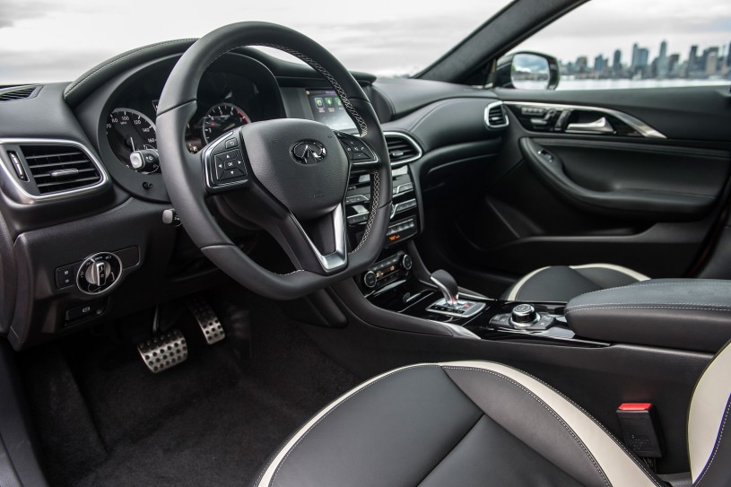 2017 INFINITI QX30 Interior Pictures