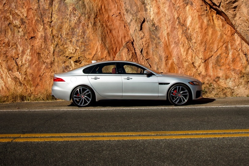 2016 Jaguar XF Pictures - 64 Photos | Edmunds