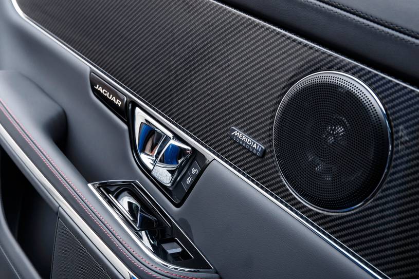 2019 Jaguar XJ Pictures - 136 Photos | Edmunds