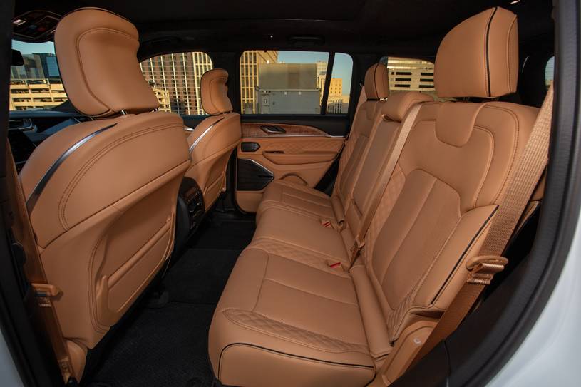 2023 Jeep Grand Cherokee 4xe Interior Pictures