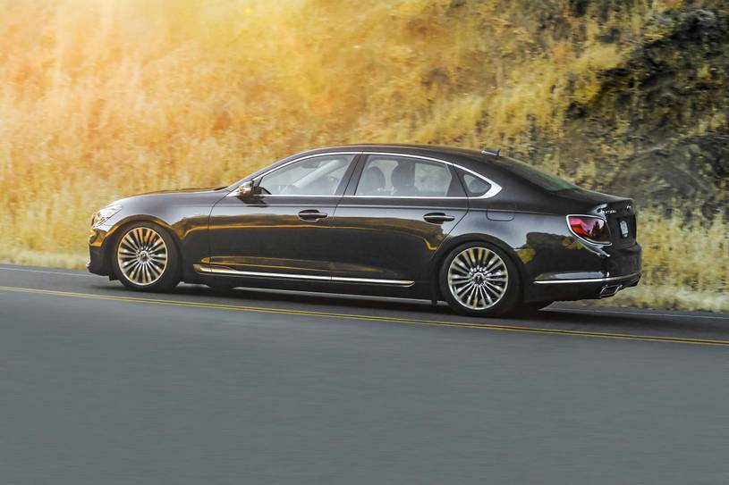 2020 Kia K900 Pictures - 58 Photos | Edmunds