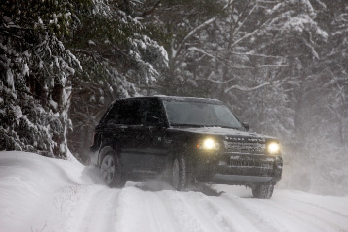 Snowbound in the 2011 Range Rover | Edmunds