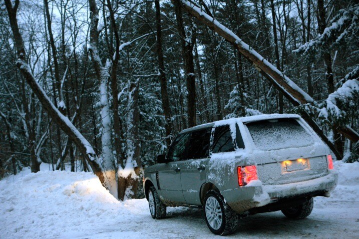 Snowbound in the 2011 Range Rover | Edmunds