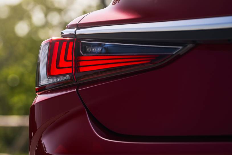 2021 Lexus ES 250 Pictures - 53 Photos | Edmunds