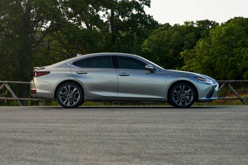 2023 Lexus ES 250 Pictures - 29 Photos | Edmunds