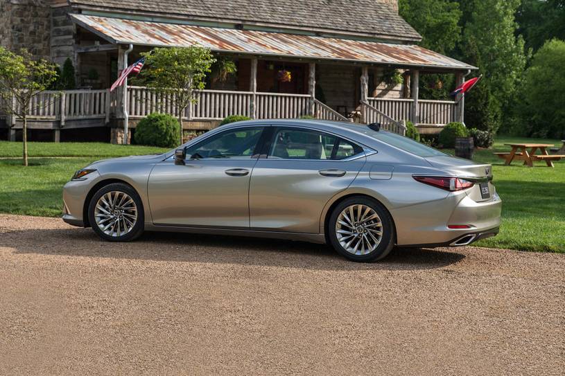 2019 Lexus ES 350 Pictures - 135 Photos | Edmunds