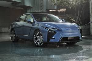 2026 Lexus ES vs. 2026 Mercedes-Benz E-Class - Car Comparison