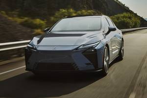 2026 Lexus ES Value - What's it Worth? | Edmunds