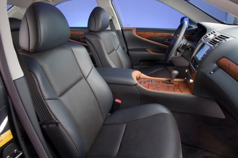 2010 Lexus LS 460 Pictures - 115 Photos | Edmunds