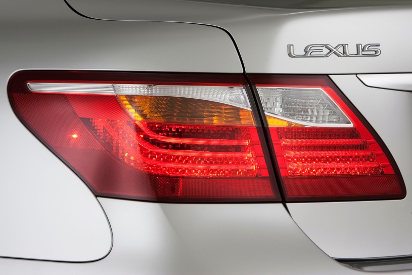 2010 Lexus LS 460 Pictures - 115 Photos | Edmunds