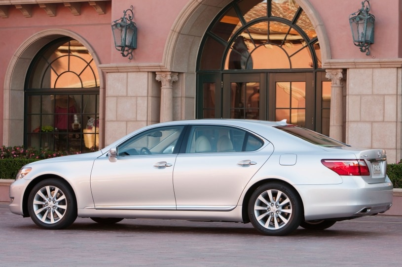2010 Lexus LS 460 Pictures - 115 Photos | Edmunds