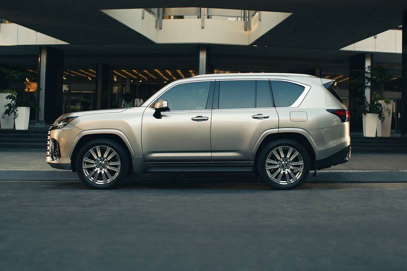 2022 Lexus LX 600 Pictures - 66 Photos | Edmunds