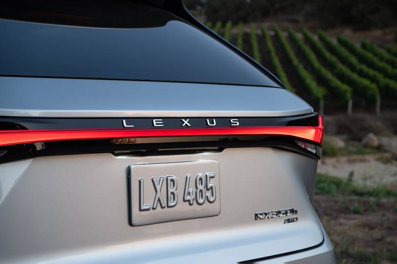 2023 Lexus RX 350h Pictures - 46 Photos | Edmunds