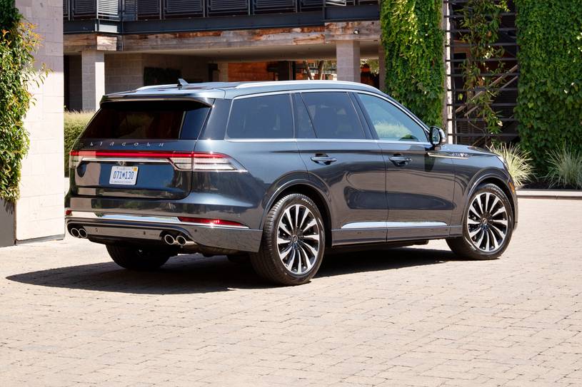 2020 Lincoln Aviator Pictures - 133 Photos | Edmunds