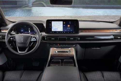 2026 Lincoln Aviator Pictures - 163 Photos | Edmunds