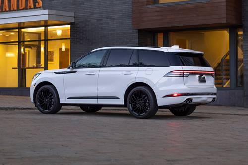 2026 Lincoln Aviator Pictures - 163 Photos | Edmunds