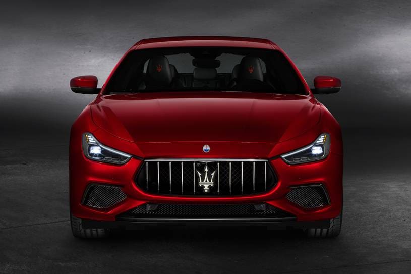 2019 Maserati Ghibli Pictures - 73 Photos | Edmunds