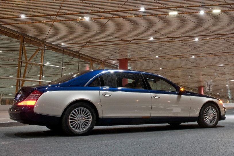 2010 Maybach 62 Pictures - 58 Photos | Edmunds
