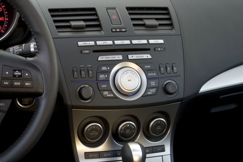 2011 Mazda 3 Pictures - 29 Photos | Edmunds