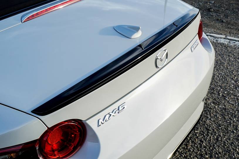 2023 Mazda MX-5 Miata Pictures - 96 Photos | Edmunds
