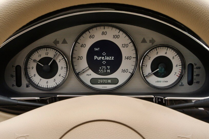 2010 Mercedes-Benz CLS-Class Pictures - 173 Photos | Edmunds
