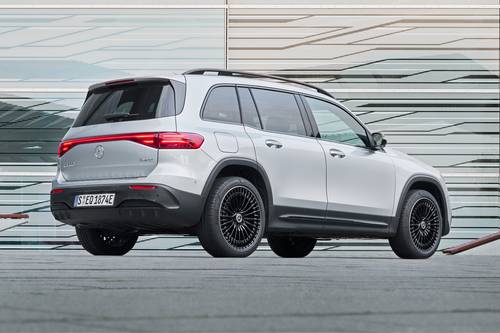 2025 Mercedes-Benz EQB Pictures - 145 Photos | Edmunds