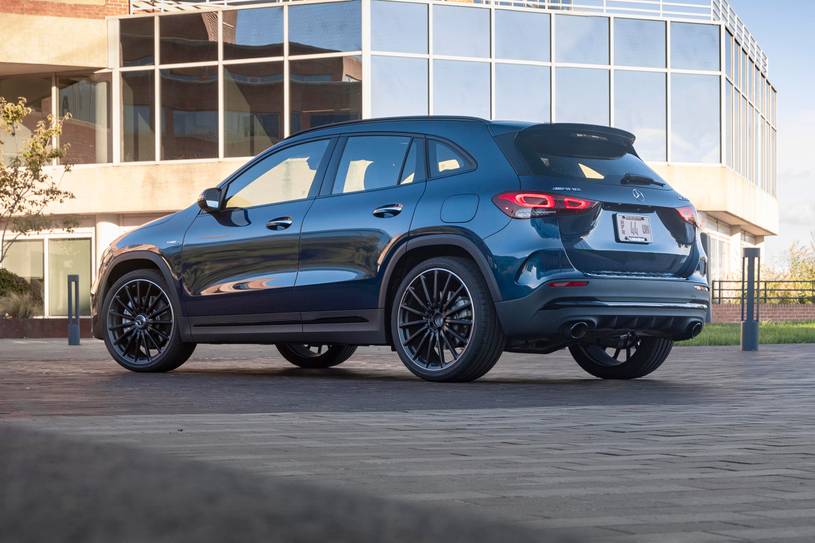 2022 Mercedes-Benz GLA-Class Pictures - 149 Photos | Edmunds