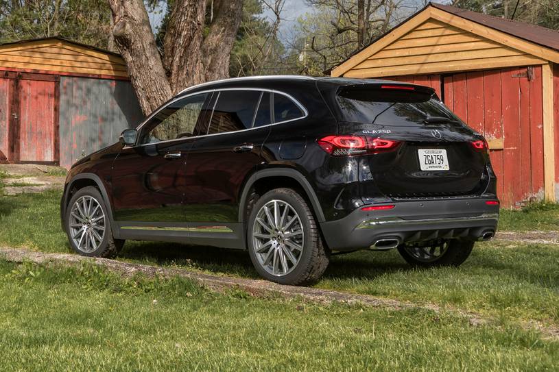 2022 Mercedes-Benz GLA-Class Pictures - 149 Photos | Edmunds