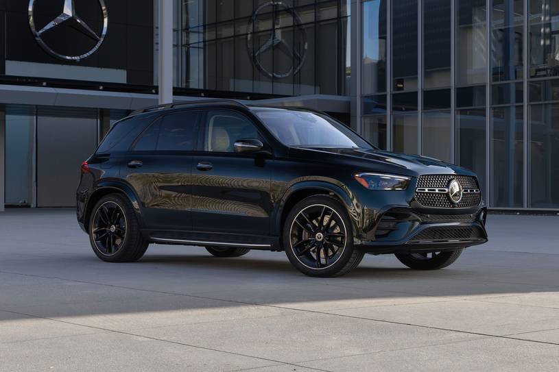 The Best All-Wheel-Drive SUVs in 2025 | Edmunds