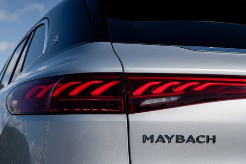 2025 Mercedes-Benz Maybach EQS SUV Pictures - 42 Photos | Edmunds