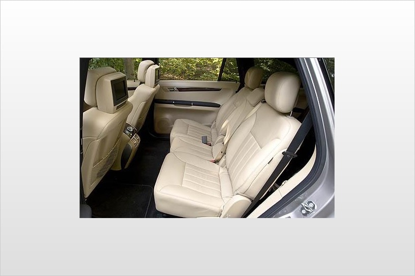 2010 Mercedes-Benz R-Class Pictures - 141 Photos | Edmunds