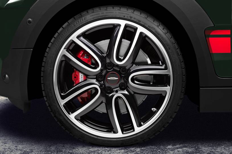 2019 MINI Clubman Pictures - 176 Photos | Edmunds