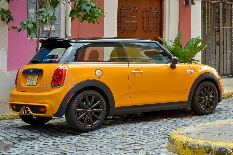 2015 MINI Cooper Pictures - 617 Photos | Edmunds