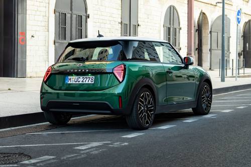 2025 MINI Cooper Pictures - 863 Photos | Edmunds