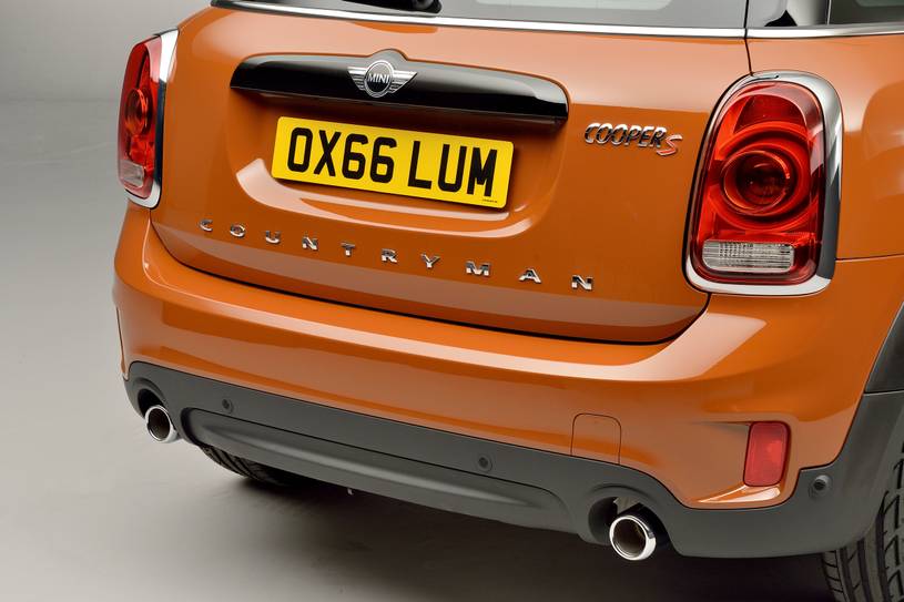 2019 MINI Countryman Pictures - 280 Photos | Edmunds