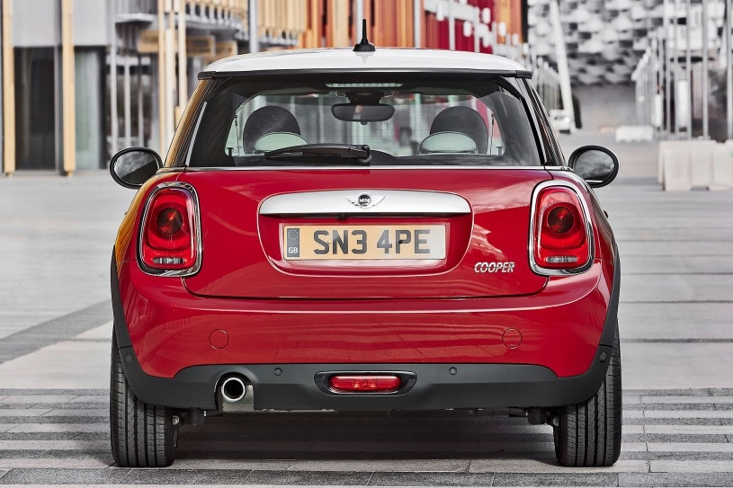 2017 MINI Hardtop 2 Door Pictures - 233 Photos | Edmunds