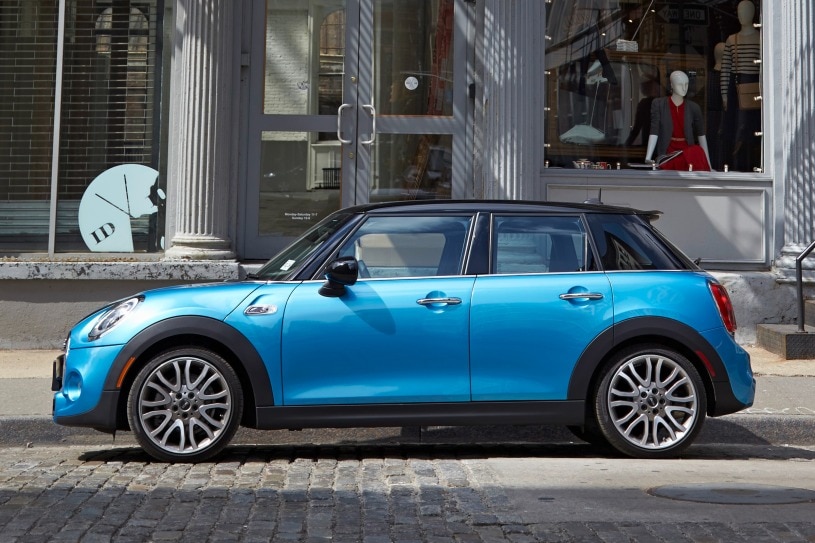 2017 MINI Hardtop 4 Door Pictures - 80 Photos | Edmunds