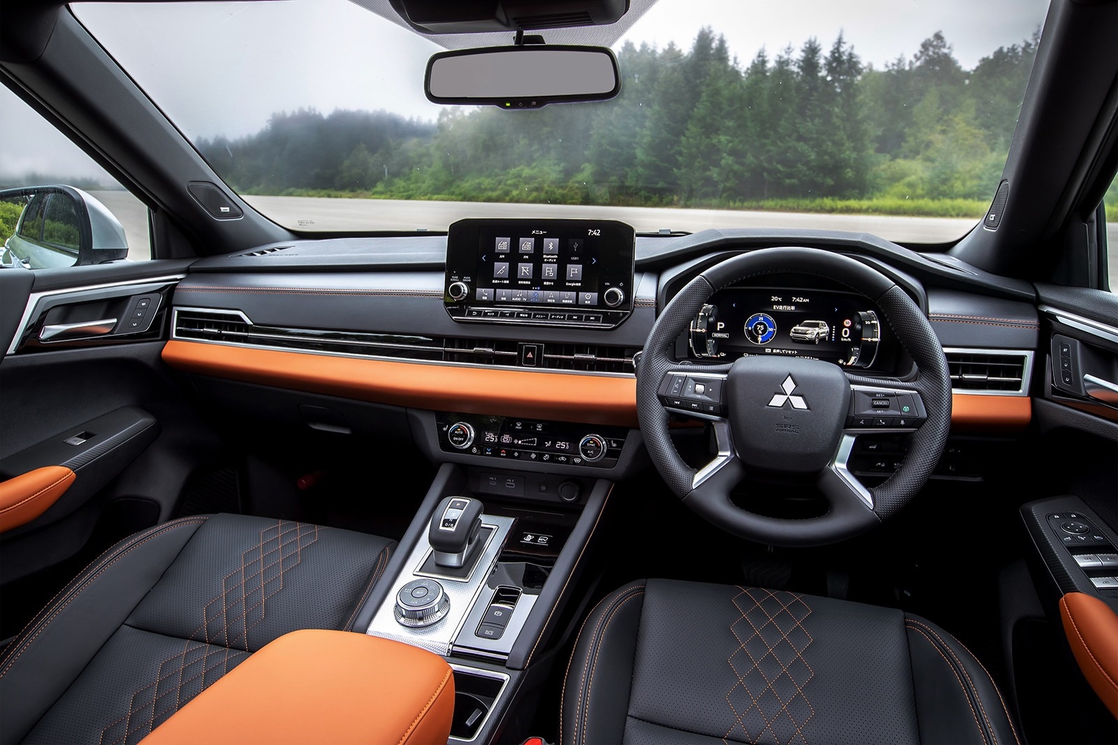 Mitsubishi Outlander 2022 Interior