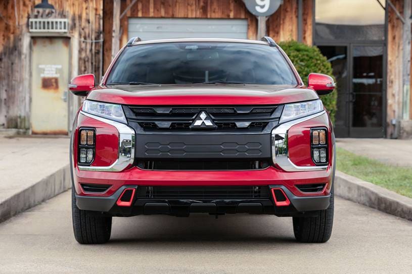 2021 Mitsubishi Outlander Sport Pictures - 94 Photos | Edmunds