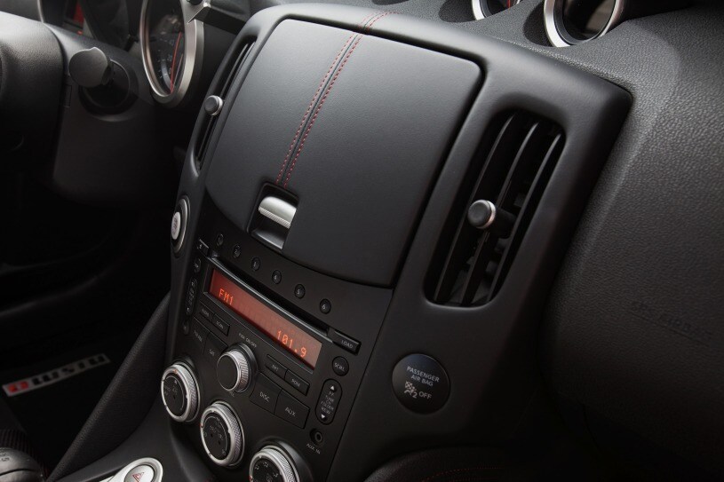 2014 Nissan 370Z Pictures - 305 Photos | Edmunds