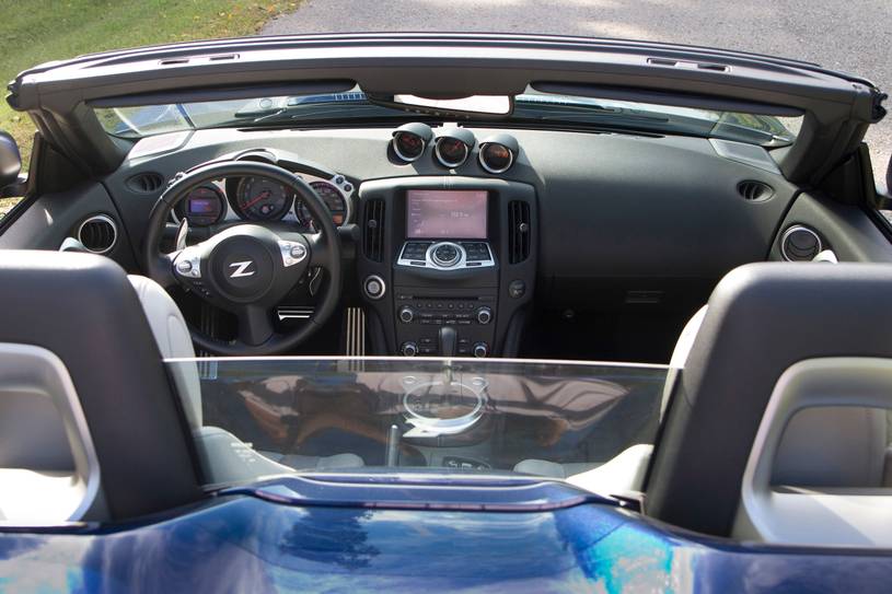 2018 Nissan 370Z Pictures - 123 Photos | Edmunds