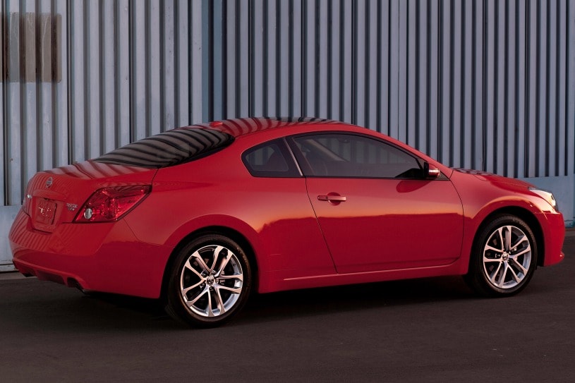 2010 Nissan Altima Pictures - 237 Photos | Edmunds