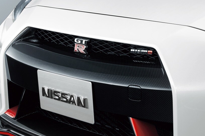 2015 Nissan GT-R Exterior Pictures