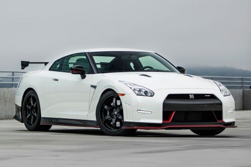 2016 Nissan GT-R Pictures - 138 Photos | Edmunds
