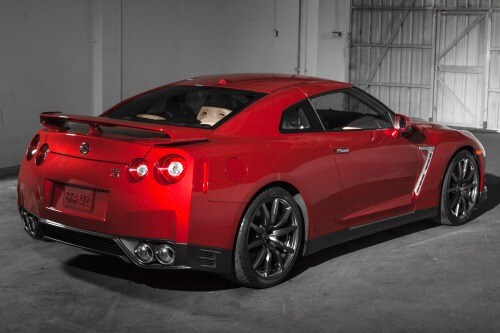 2016 Nissan GT-R Pictures - 138 Photos | Edmunds
