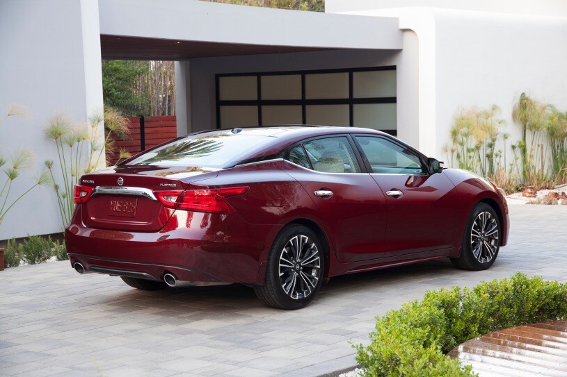 2018 Nissan Maxima Pictures - 101 Photos | Edmunds