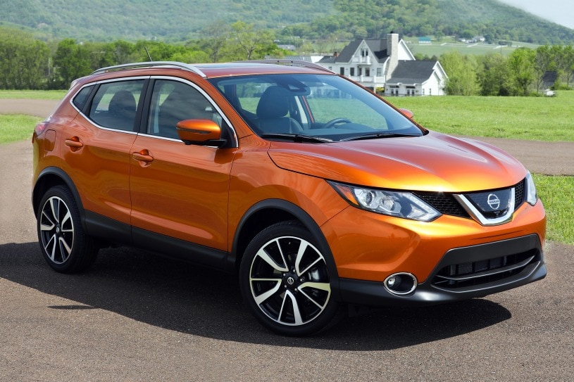 2017 Nissan Rogue Sport Pictures - 92 Photos | Edmunds