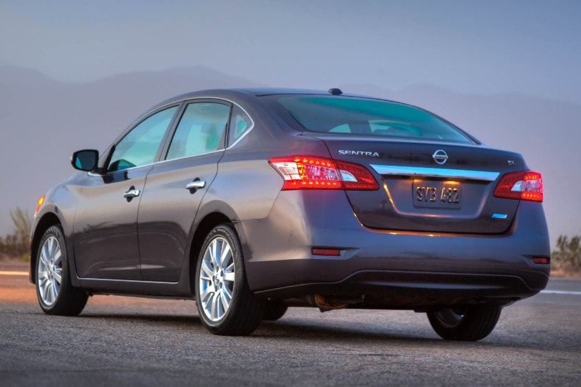 2015 Nissan Sentra Pictures - 23 Photos | Edmunds
