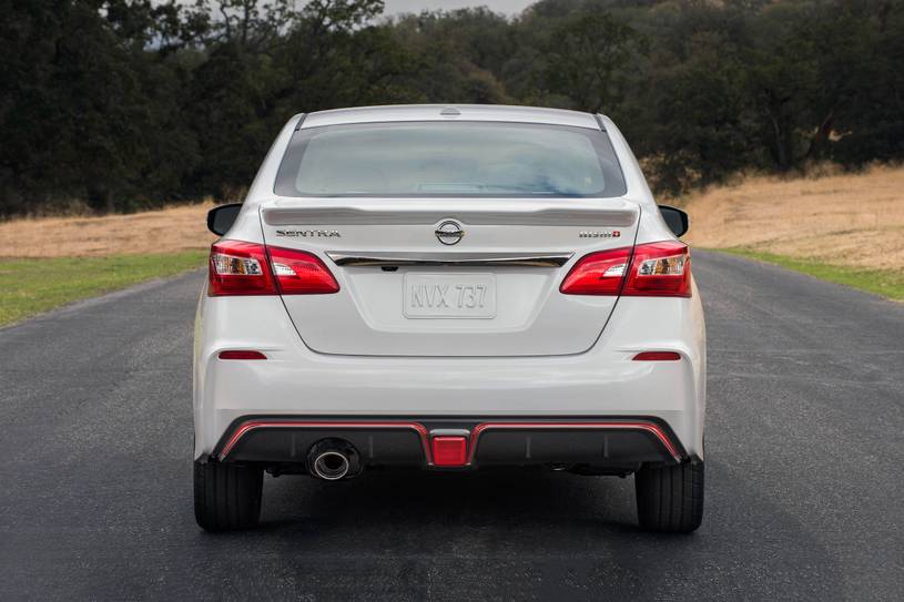 2019 Nissan Sentra Pictures - 202 Photos | Edmunds